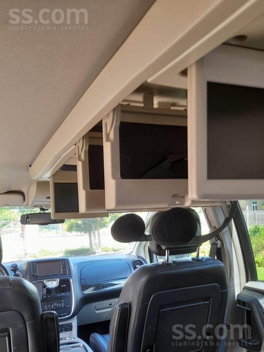 Pelēks Lancia Voyager 2011 Jūrmala, ar dzinēja tilpumu 2.80 L un nobraukumu 270 tūkst. km par 7700 €, foto 6 vietnē AUTOMOTO.COM.LV