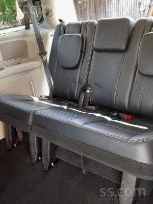 Pelēks Lancia Voyager 2011 Jūrmala, ar dzinēja tilpumu 2.80 L un nobraukumu 270 tūkst. km par 7700 €, foto 10 vietnē AUTOMOTO.COM.LV