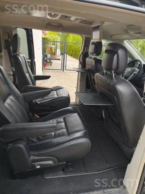 Pelēks Lancia Voyager 2011 Rīga, ar dzinēja tilpumu 2.80 L un nobraukumu 287 tūkst. km par 8900 €, foto 9 vietnē AUTOMOTO.COM.LV