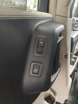 Pelēks Lancia Voyager 2011 Rīga, ar dzinēja tilpumu 2.80 L un nobraukumu 287 tūkst. km par 8900 €, foto 15 vietnē AUTOMOTO.COM.LV