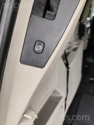 Pelēks Lancia Voyager 2011 Rīga, ar dzinēja tilpumu 2.80 L un nobraukumu 287 tūkst. km par 8900 €, foto 16 vietnē AUTOMOTO.COM.LV