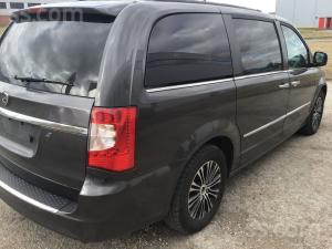 Pelēks Lancia Voyager 2012 Jelgava, ar dzinēja tilpumu 2.80 L un nobraukumu 249 tūkst. km par 10500 €, foto 5 vietnē AUTOMOTO.COM.LV