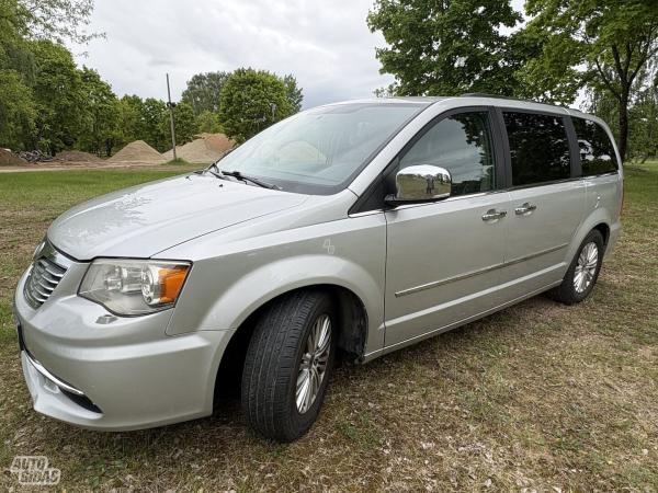 Pelēks Lancia Voyager 2012 Viļņa, ar dzinēja tilpumu 2.80 L un nobraukumu 168 tūkst. km par 5950 €, foto 3 vietnē AUTOMOTO.COM.LV