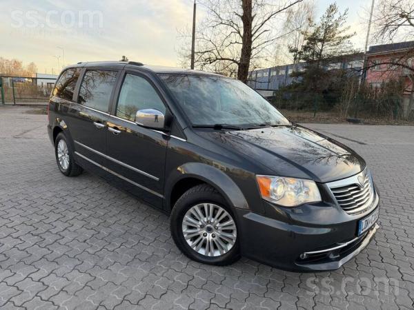 Pelēks Lancia Voyager 2012 Rīga, ar dzinēja tilpumu 2.80 L un nobraukumu 0 tūkst. km par 7950 €, foto 6 vietnē AUTOMOTO.COM.LV