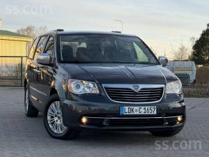 Pelēks Lancia Voyager 2012 Rīga, ar dzinēja tilpumu 2.80 L un nobraukumu 0 tūkst. km par 7850 €, foto 4 vietnē AUTOMOTO.COM.LV