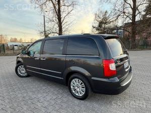 Pelēks Lancia Voyager 2012 Rīga, ar dzinēja tilpumu 2.80 L un nobraukumu 0 tūkst. km par 7850 €, foto 8 vietnē AUTOMOTO.COM.LV
