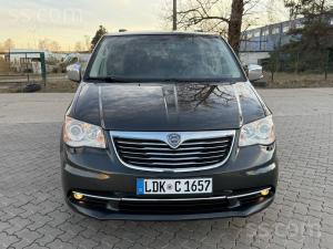Pelēks Lancia Voyager 2012 Rīga, ar dzinēja tilpumu 2.80 L un nobraukumu 0 tūkst. km par 7850 €, foto 9 vietnē AUTOMOTO.COM.LV