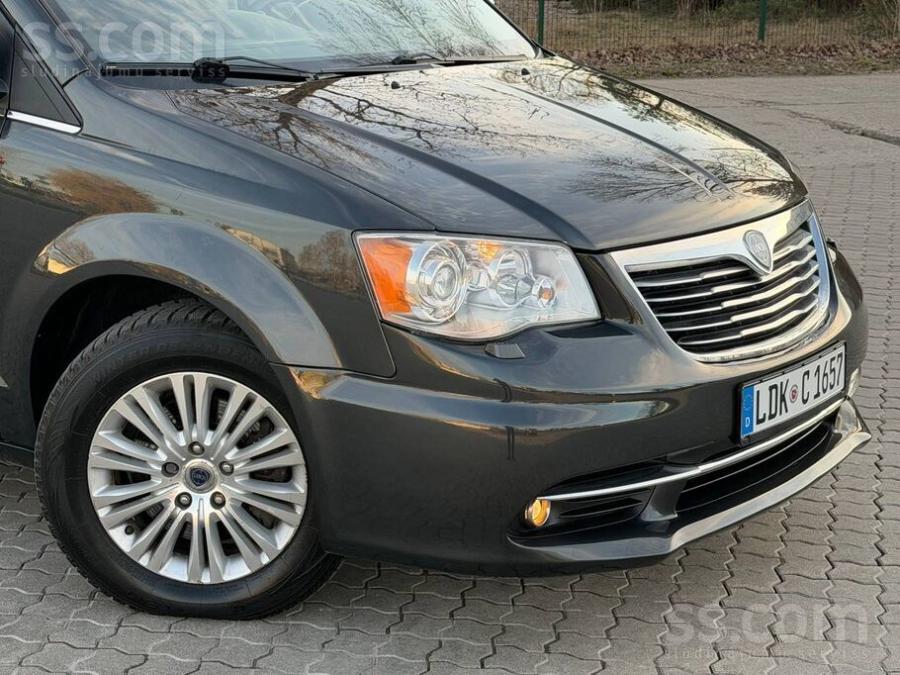 Pelēks Lancia Voyager 2012 Rīga, ar dzinēja tilpumu 2.80 L un nobraukumu 0 tūkst. km par 7850 €, foto 11 vietnē AUTOMOTO.COM.LV