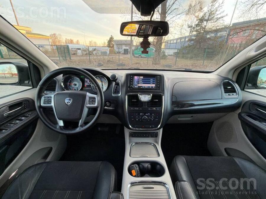 Pelēks Lancia Voyager 2012 Rīga, ar dzinēja tilpumu 2.80 L un nobraukumu 0 tūkst. km par 7850 €, foto 15 vietnē AUTOMOTO.COM.LV