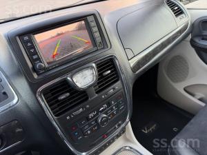 Pelēks Lancia Voyager 2012 Rīga, ar dzinēja tilpumu 2.80 L un nobraukumu 0 tūkst. km par 7850 €, foto 26 vietnē AUTOMOTO.COM.LV