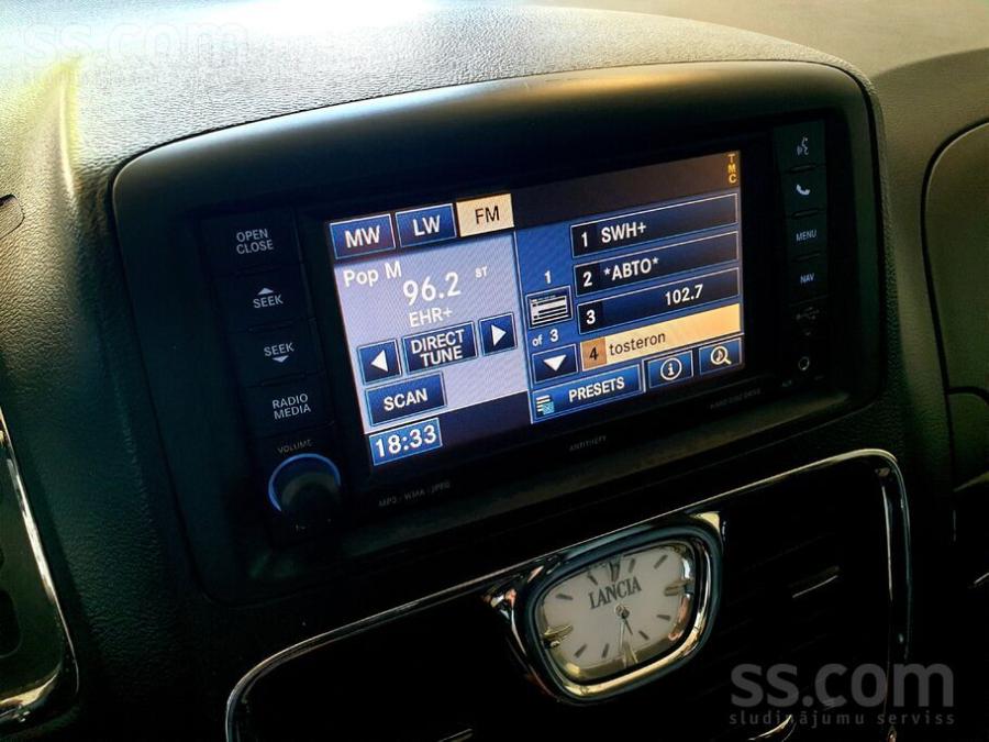 Grey Lancia Voyager 2012 in Riga, with an engine capacity of 2.80 L and mileage of 352 thousand km for 4950 €, photo 27 on AUTOMOTO.COM.LV