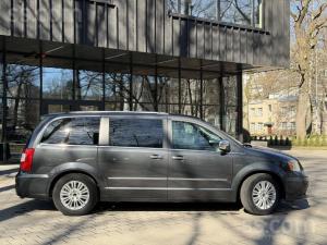 Pelēks Lancia Voyager 2012 Rīga, ar dzinēja tilpumu 2.80 L un nobraukumu 231 tūkst. km par 5700 €, foto 6 vietnē AUTOMOTO.COM.LV