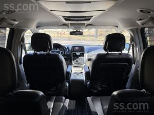 Pelēks Lancia Voyager 2012 Rīga, ar dzinēja tilpumu 2.80 L un nobraukumu 231 tūkst. km par 5700 €, foto 11 vietnē AUTOMOTO.COM.LV