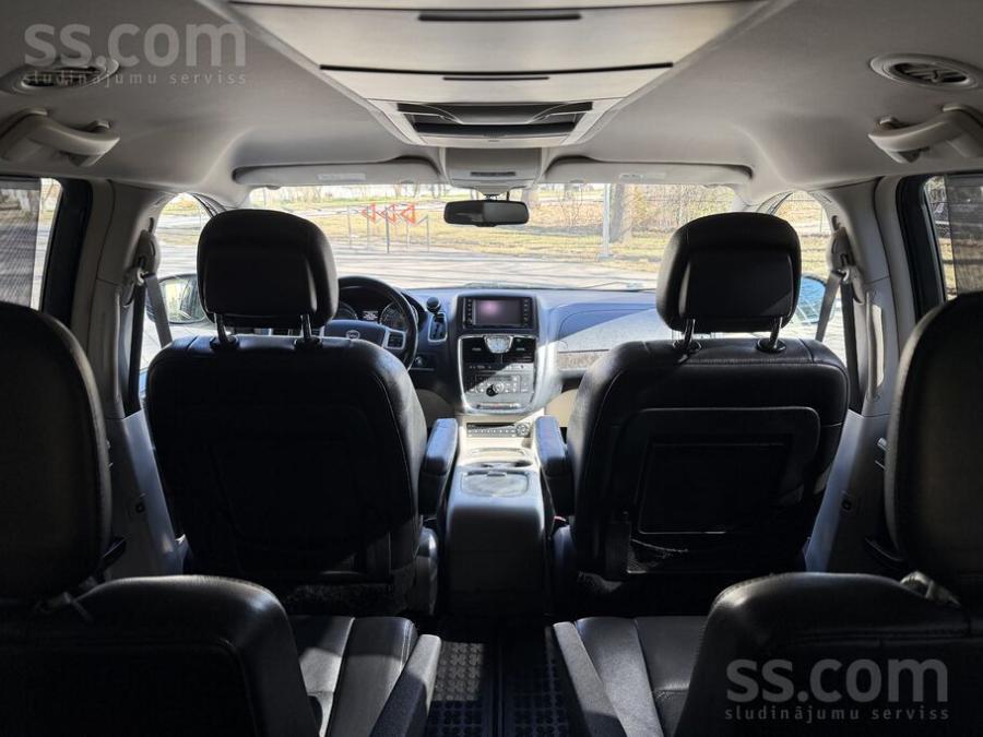 Pelēks Lancia Voyager 2012 Rīga, ar dzinēja tilpumu 2.80 L un nobraukumu 231 tūkst. km par 5700 €, foto 11 vietnē AUTOMOTO.COM.LV