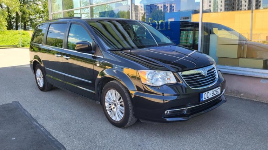Pelēks Lancia Voyager 2012 Rīga, ar dzinēja tilpumu 2.80 L un nobraukumu 224 tūkst. km par 8550 €, foto 1 vietnē AUTOMOTO.COM.LV