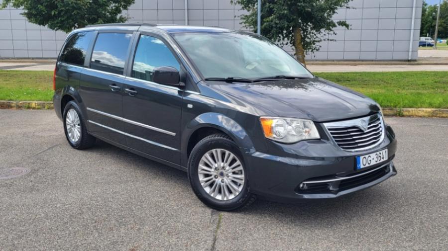 Pelēks Lancia Voyager 2012 Rīga, ar dzinēja tilpumu 2.80 L un nobraukumu 224 tūkst. km par 8550 €, foto 3 vietnē AUTOMOTO.COM.LV