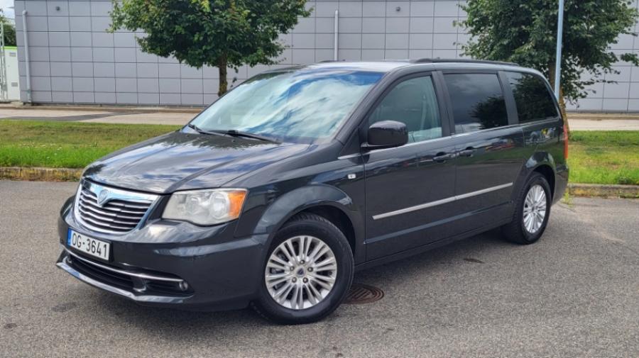 Pelēks Lancia Voyager 2012 Rīga, ar dzinēja tilpumu 2.80 L un nobraukumu 224 tūkst. km par 8550 €, foto 24 vietnē AUTOMOTO.COM.LV