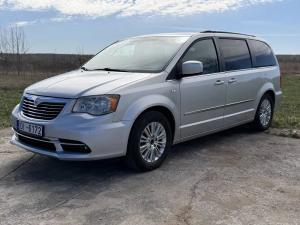 Pelēks Lancia Voyager 2012 Rīga, ar dzinēja tilpumu 2.80 L un nobraukumu 199 tūkst. km par 5500 €, foto  vietnē AUTOMOTO.COM.LV