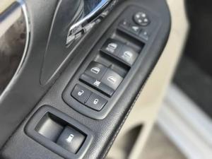 Pelēks Lancia Voyager 2012 Rīga, ar dzinēja tilpumu 2.80 L un nobraukumu 199 tūkst. km par 5500 €, foto 10 vietnē AUTOMOTO.COM.LV