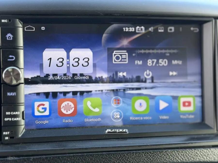 Pelēks Lancia Voyager 2012 Rīga, ar dzinēja tilpumu 2.80 L un nobraukumu 199 tūkst. km par 5500 €, foto 20 vietnē AUTOMOTO.COM.LV