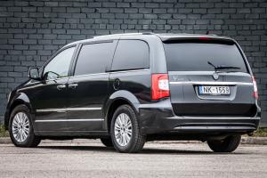 Pelēks Lancia Voyager 2012 Rīga, ar dzinēja tilpumu 2.80 L un nobraukumu 226 tūkst. km par 10490 €, foto 7 vietnē AUTOMOTO.COM.LV