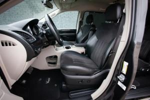 Pelēks Lancia Voyager 2012 Rīga, ar dzinēja tilpumu 2.80 L un nobraukumu 226 tūkst. km par 10490 €, foto 8 vietnē AUTOMOTO.COM.LV