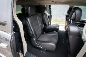 Pelēks Lancia Voyager 2012 Rīga, ar dzinēja tilpumu 2.80 L un nobraukumu 226 tūkst. km par 10490 €, foto 11 vietnē AUTOMOTO.COM.LV