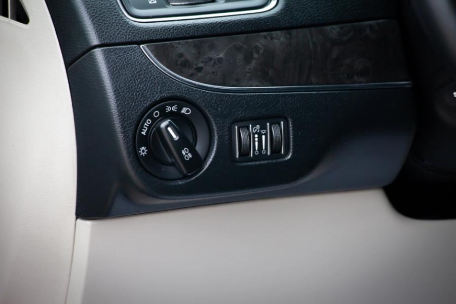 Pelēks Lancia Voyager 2012 Rīga, ar dzinēja tilpumu 2.80 L un nobraukumu 226 tūkst. km par 10490 €, foto 15 vietnē AUTOMOTO.COM.LV