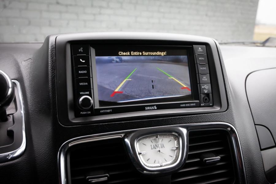 Pelēks Lancia Voyager 2012 Rīga, ar dzinēja tilpumu 2.80 L un nobraukumu 226 tūkst. km par 10490 €, foto 20 vietnē AUTOMOTO.COM.LV