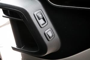 Pelēks Lancia Voyager 2012 Rīga, ar dzinēja tilpumu 2.80 L un nobraukumu 226 tūkst. km par 10490 €, foto 26 vietnē AUTOMOTO.COM.LV
