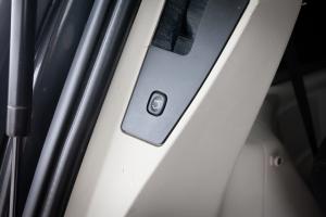Pelēks Lancia Voyager 2012 Rīga, ar dzinēja tilpumu 2.80 L un nobraukumu 226 tūkst. km par 10490 €, foto 28 vietnē AUTOMOTO.COM.LV