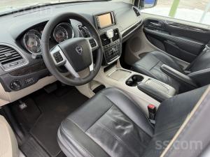 Pelēks Lancia Voyager 2012 Jelgava, ar dzinēja tilpumu 2.80 L un nobraukumu 228 tūkst. km par 7700 €, foto 9 vietnē AUTOMOTO.COM.LV