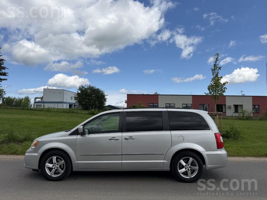 Серый Лянча Voyager 2012 в Елгава, объемом двигателя 2.80 л и пробегом 228 тыс. км за 7700 €, фото 7 на AUTOMOTO.COM.LV