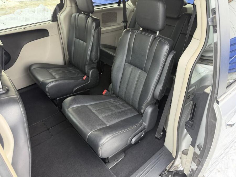 Серый Лянча Voyager 2012 в Елгава, объемом двигателя 2.80 л и пробегом 228 тыс. км за 7700 €, фото 10 на AUTOMOTO.COM.LV