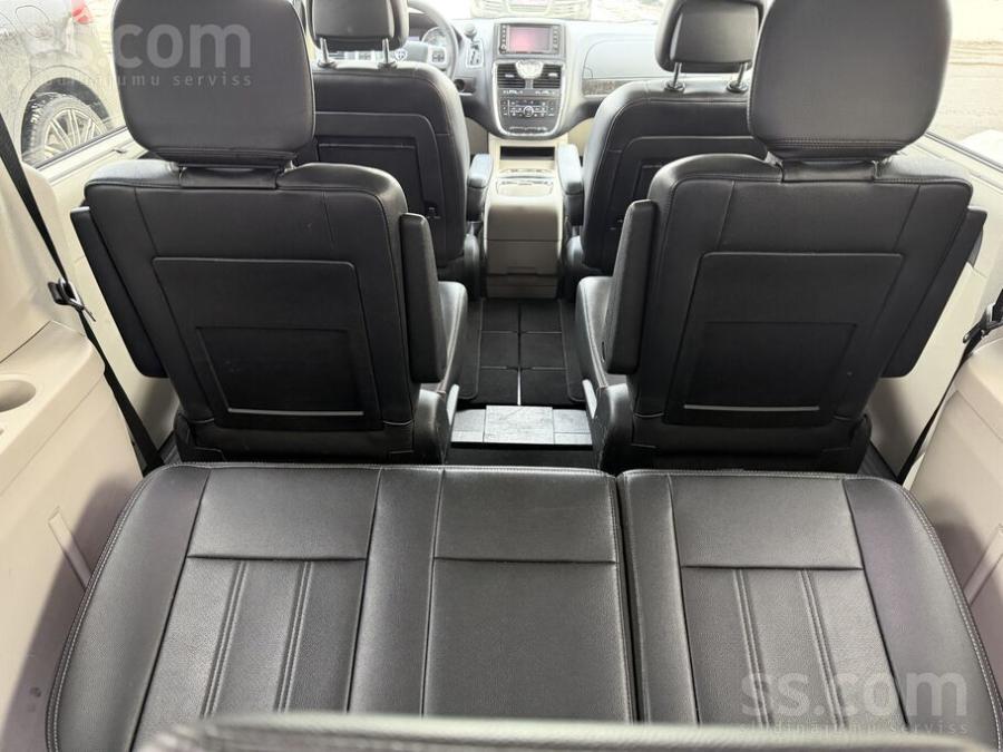 Серый Лянча Voyager 2012 в Елгава, объемом двигателя 2.80 л и пробегом 228 тыс. км за 7700 €, фото 17 на AUTOMOTO.COM.LV