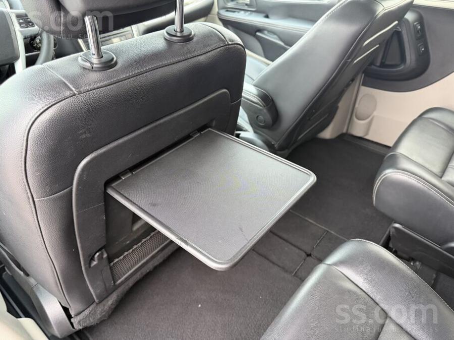 Серый Лянча Voyager 2012 в Елгава, объемом двигателя 2.80 л и пробегом 228 тыс. км за 7700 €, фото 25 на AUTOMOTO.COM.LV