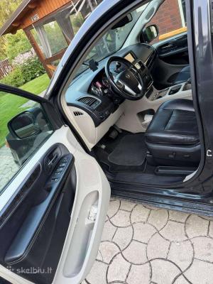 Pelēks Lancia Voyager 2012 Mažeikiai, ar dzinēja tilpumu 2.80 L un nobraukumu 238 tūkst. km par 10500 €, foto 3 vietnē AUTOMOTO.COM.LV