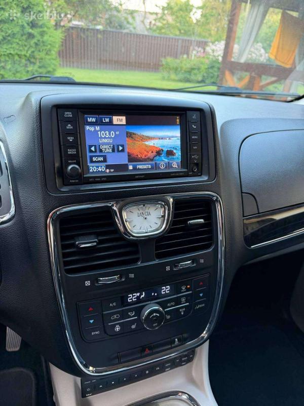 Pelēks Lancia Voyager 2012 Mažeikiai, ar dzinēja tilpumu 2.80 L un nobraukumu 238 tūkst. km par 10500 €, foto 6 vietnē AUTOMOTO.COM.LV