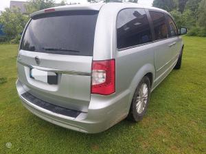 Grey Lancia Voyager 2012 in Vilnius, with an engine capacity of 2.80 L and mileage of 165 thousand km for 5550 €, photo 4 on AUTOMOTO.COM.LV