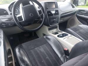Grey Lancia Voyager 2012 in Vilnius, with an engine capacity of 2.80 L and mileage of 165 thousand km for 5550 €, photo 7 on AUTOMOTO.COM.LV