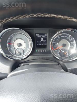 Grey Lancia Voyager 2012 in Riga, with an engine capacity of 2.80 L and mileage of 322 thousand km for 7200 €, photo 7 on AUTOMOTO.COM.LV