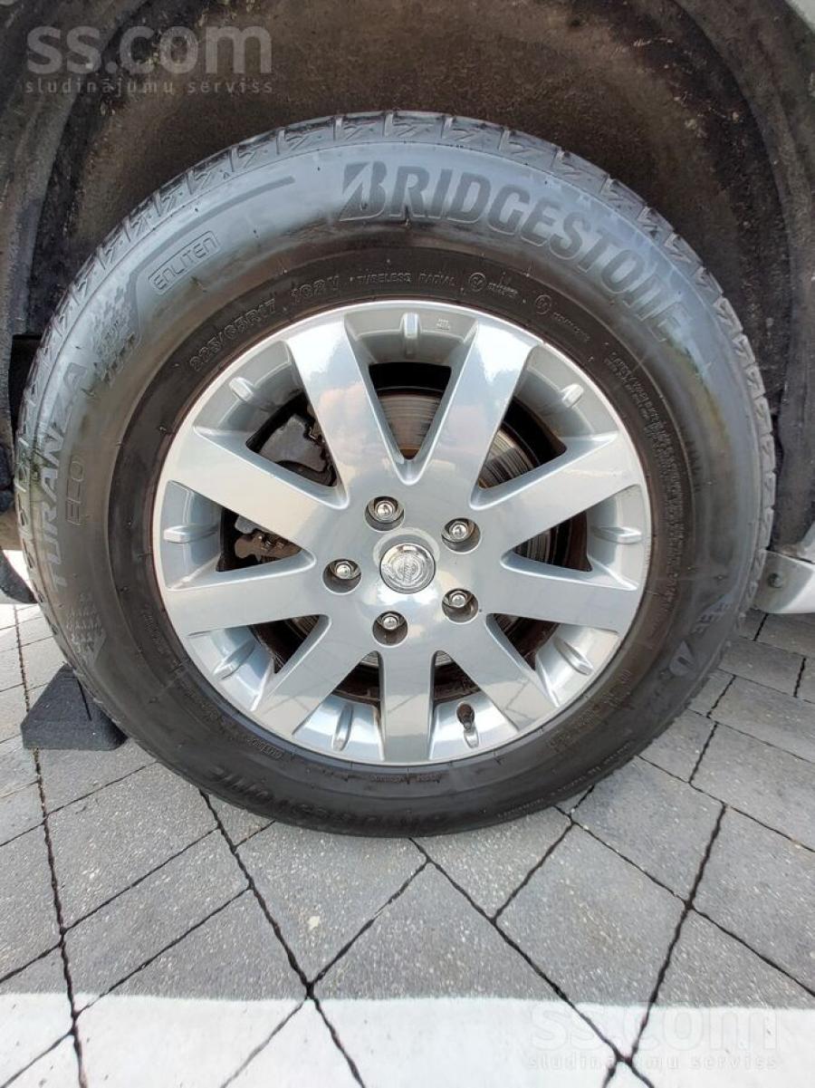 Grey Lancia Voyager 2012 in Riga, with an engine capacity of 2.80 L and mileage of 322 thousand km for 7200 €, photo 15 on AUTOMOTO.COM.LV