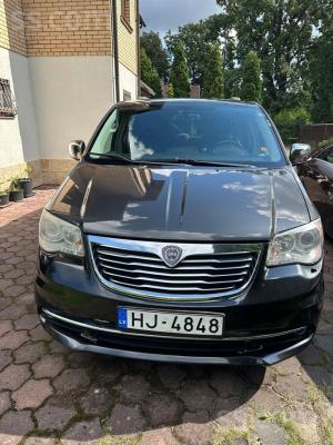 Grey Lancia Voyager 2012 in Riga, with an engine capacity of 2.80 L and mileage of 255 thousand km for 3500 €, photo  on AUTOMOTO.COM.LV