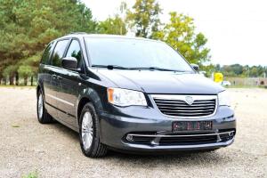 Pelēks Lancia Voyager 2012 Kretinga, ar dzinēja tilpumu 2.80 L un nobraukumu 238 tūkst. km par 6850 €, foto 5 vietnē AUTOMOTO.COM.LV