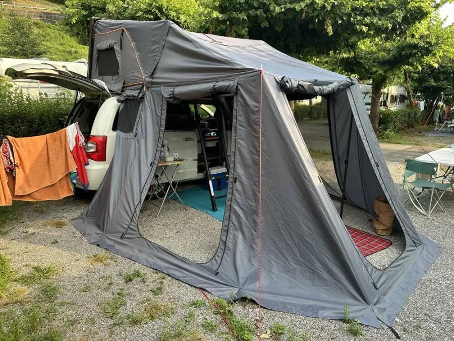 Grey Lancia Voyager 2013 in Talsi, with an engine capacity of 2.80 L and mileage of 270 thousand km for 11200 €, photo 11 on AUTOMOTO.COM.LV