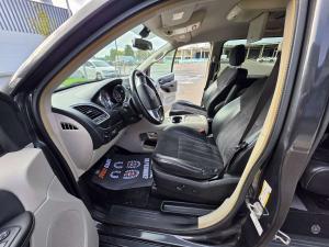 Pelēks Lancia Voyager 2013 Kauņa, ar dzinēja tilpumu 2.80 L un nobraukumu 241 tūkst. km par 5550 €, foto 3 vietnē AUTOMOTO.COM.LV