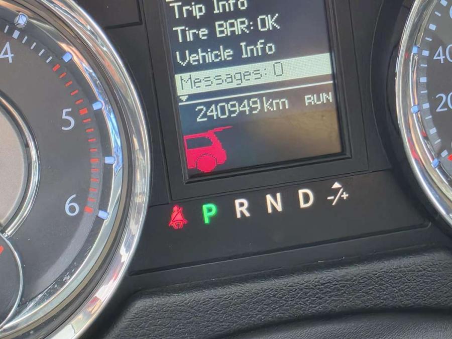 Pelēks Lancia Voyager 2013 Kauņa, ar dzinēja tilpumu 2.80 L un nobraukumu 241 tūkst. km par 5550 €, foto 12 vietnē AUTOMOTO.COM.LV
