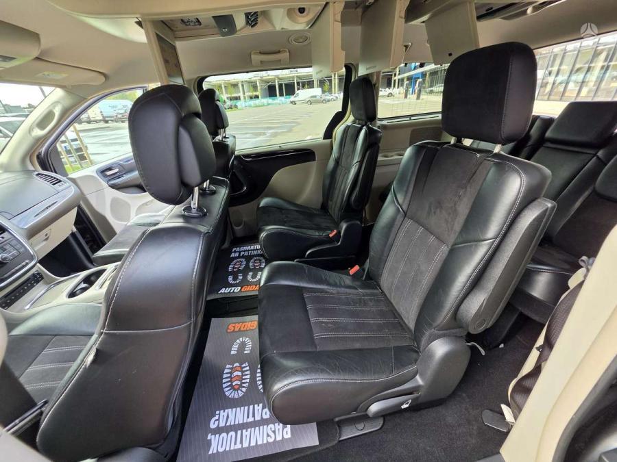 Pelēks Lancia Voyager 2013 Kauņa, ar dzinēja tilpumu 2.80 L un nobraukumu 241 tūkst. km par 5550 €, foto 15 vietnē AUTOMOTO.COM.LV