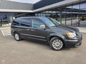 Pelēks Lancia Voyager 2013 Kauņa, ar dzinēja tilpumu 2.80 L un nobraukumu 241 tūkst. km par 5550 €, foto 31 vietnē AUTOMOTO.COM.LV