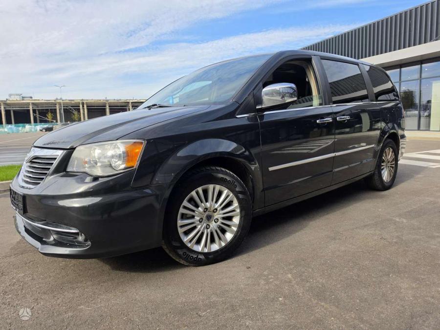 Pelēks Lancia Voyager 2013 Kauņa, ar dzinēja tilpumu 2.80 L un nobraukumu 241 tūkst. km par 5550 €, foto 38 vietnē AUTOMOTO.COM.LV